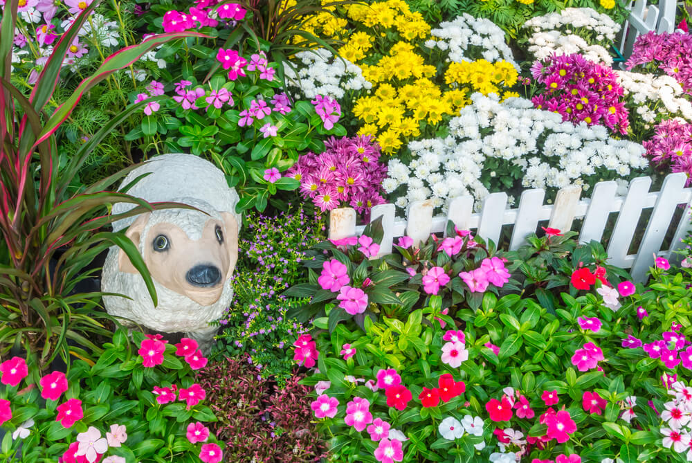 Spring Flower Garden Planting | Lancaster County Landscapers
